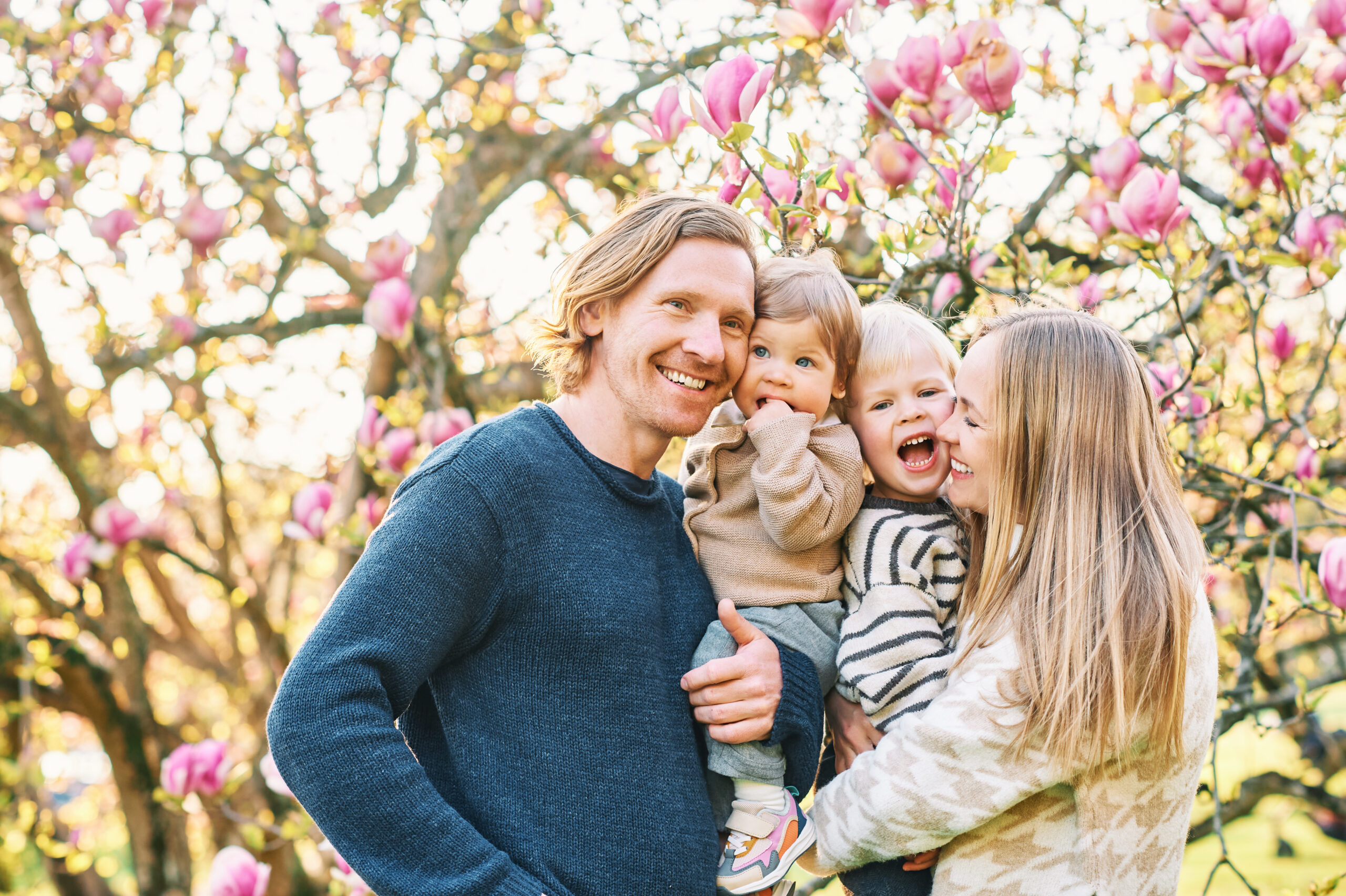 10 Spring Photoshoot Ideas to Capture the Beauty of the Season - Fast ...